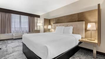 Quarto, 1 cama king-size, acessível, não fumadores | Roupa hipoalergénica, secretária