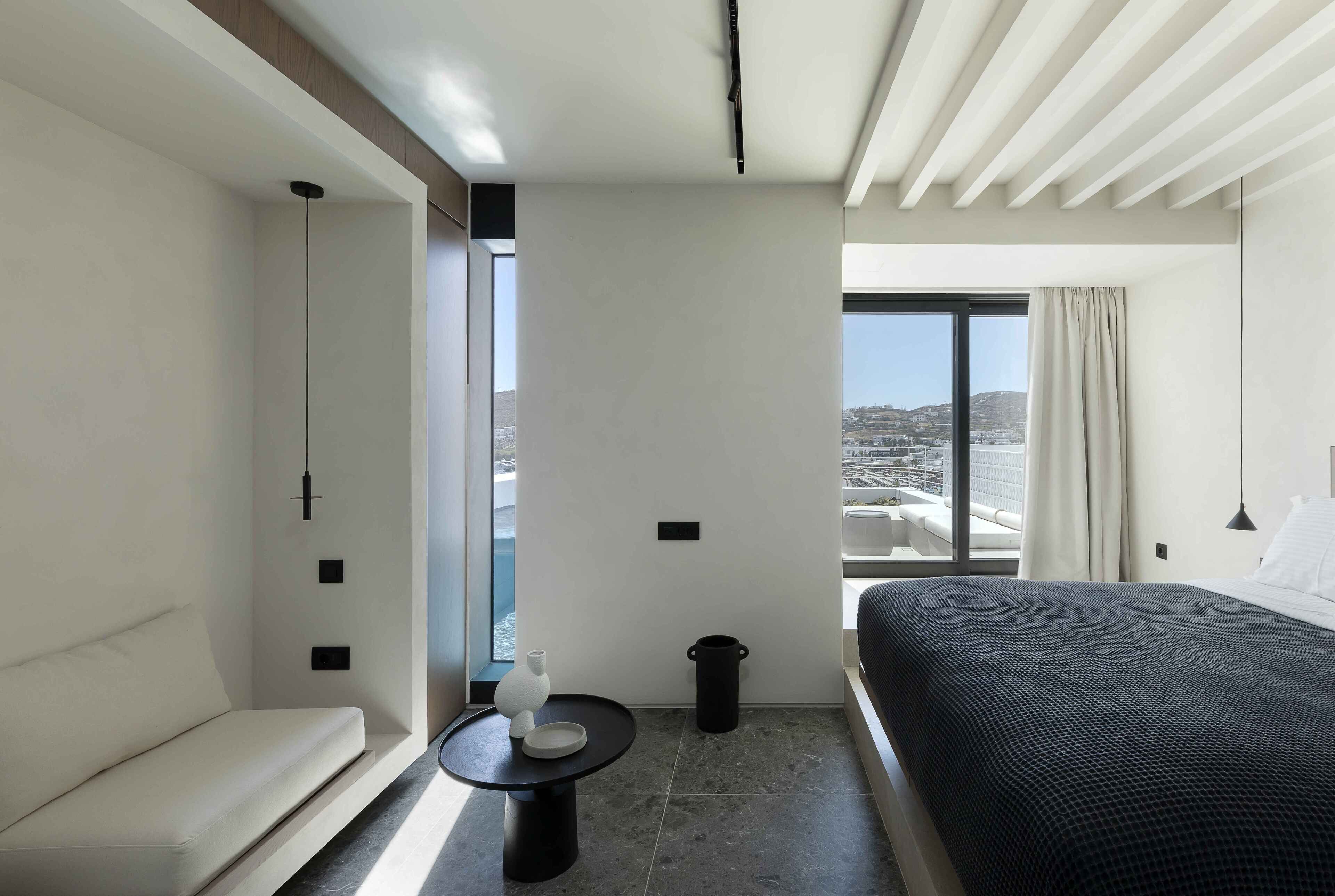 Supreme Suite with Panoramic Sea View & Private Pool | Roupa de alta qualidade, edredões de penas, camas de colchão pillowtop 