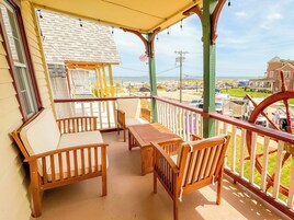 Room #3, 1 King Bed and 1 Queen Bed with Balcony | Roupa de alta qualidade, Wi-fi grátis, roupa de cama fornecida 