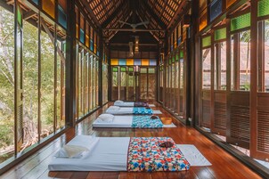 Sauna, banheira de hidromassagem, banho turco, tratamentos corporais 