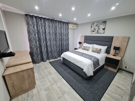 Quarto Duplo Deluxe | Cofre no quarto, ferro/tábua de engomar, Wi-fi grátis 
