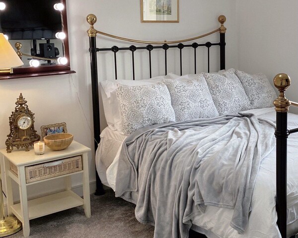 Impeccable 2 Bedroom House In Bicester - Bicester