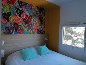 Quarto Standard, 1 cama de casal | Com decoração personalizada, com mobília individualizada, Wi-fi grátis 
