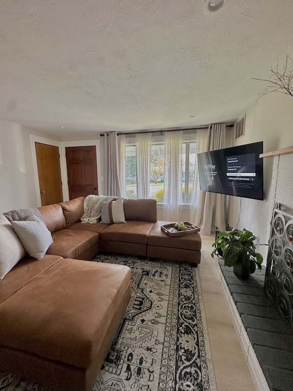 Charming Single Level Updated Home~centrally Located - 댈러스