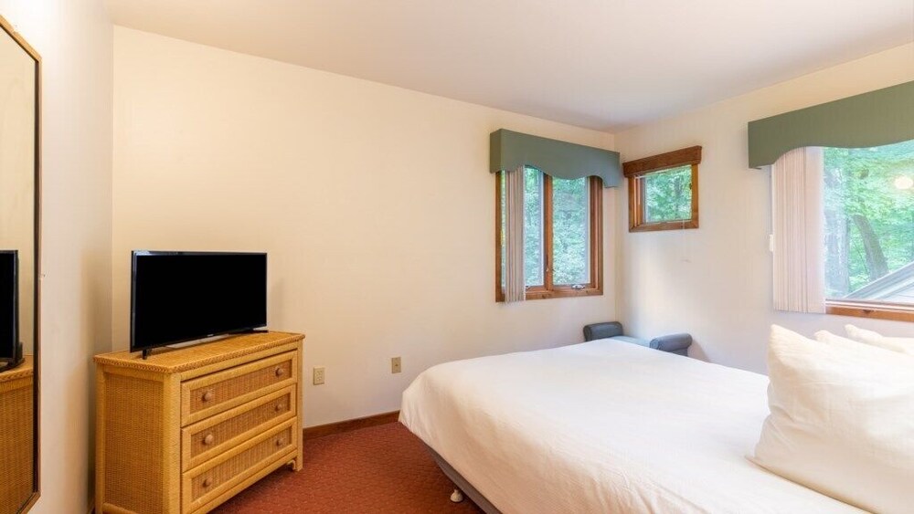 Wyndham Resorts At Shawnee Village - 2 Bedroom Villa - East Stroudsburg, PA