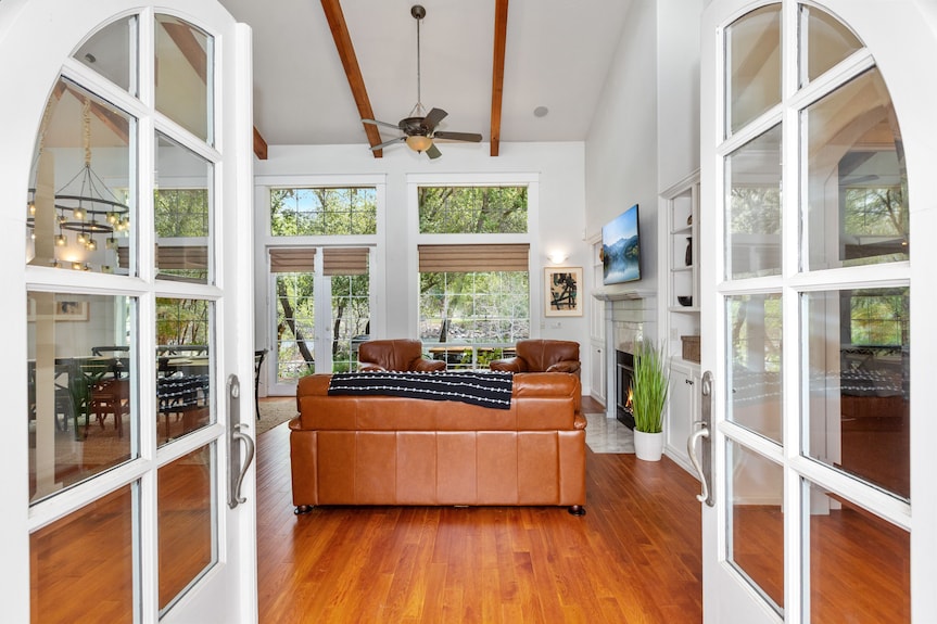 Riverfront Paradise At Redrock Villa - Three Rivers, CA