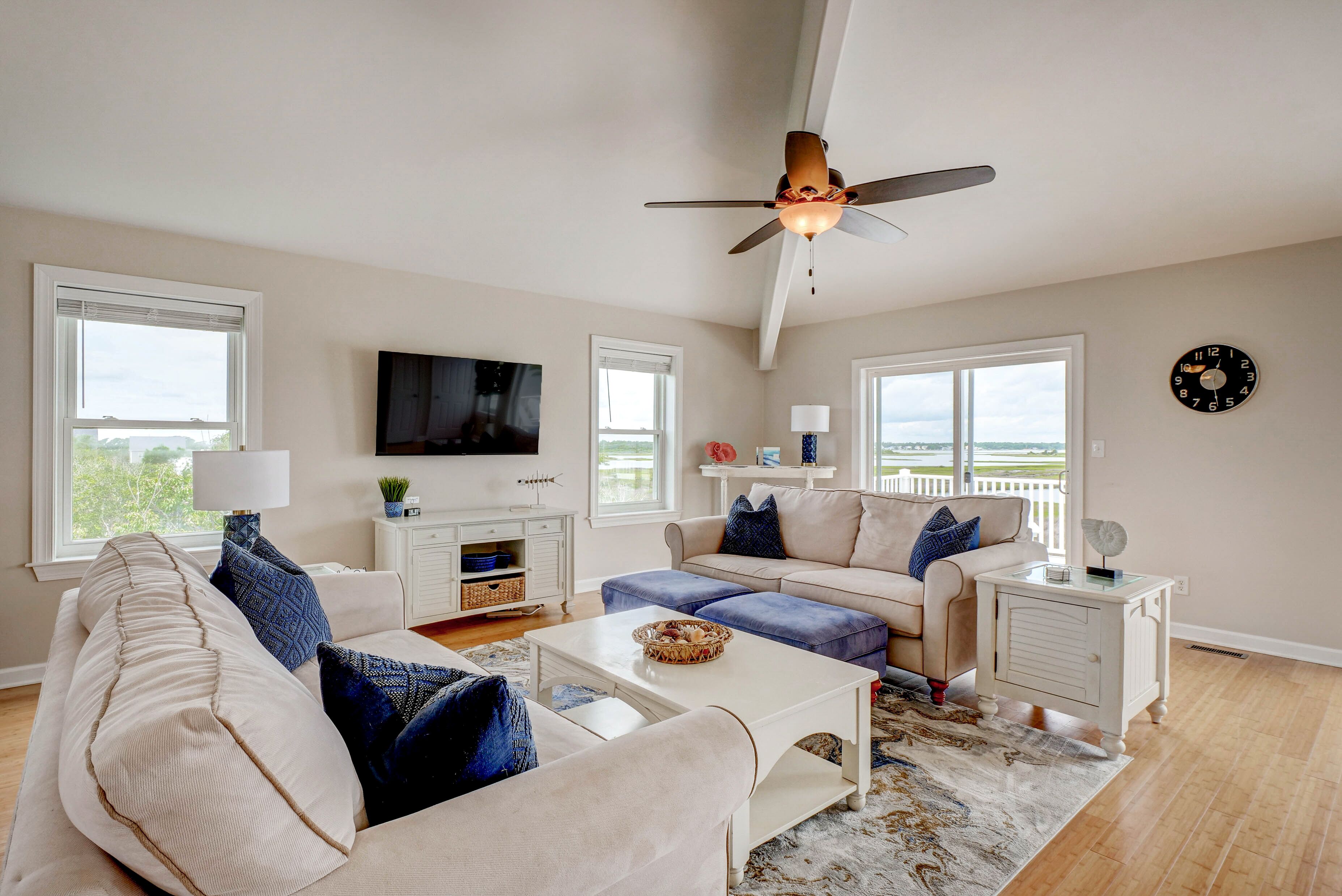 4br/4ba - Pool, Elevator, Deeded Beach Access, 2 King Suites & Amazing Views! - North Topsail Beach, NC