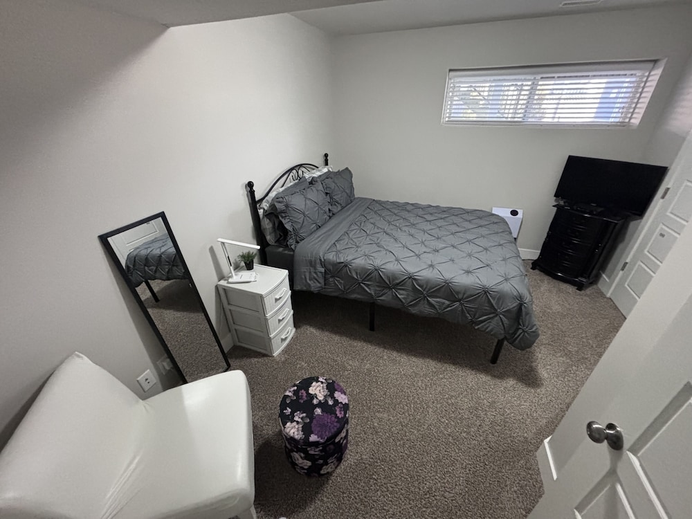 2 Bed, Fully Stocked, Centrally Located Private Suite - Prince George