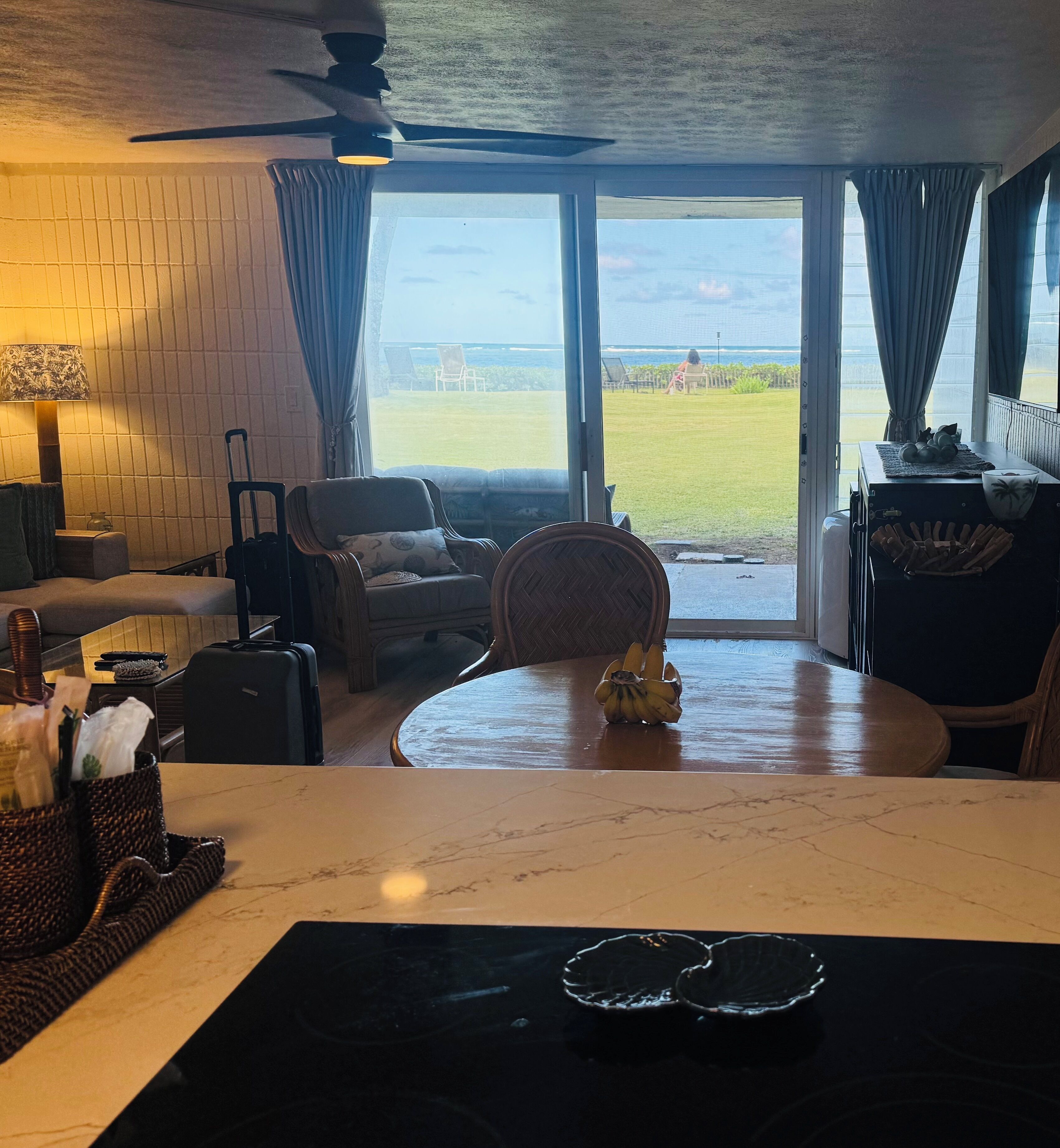 Island Life Retreat-ocean Front-beach Access - Laie, HI