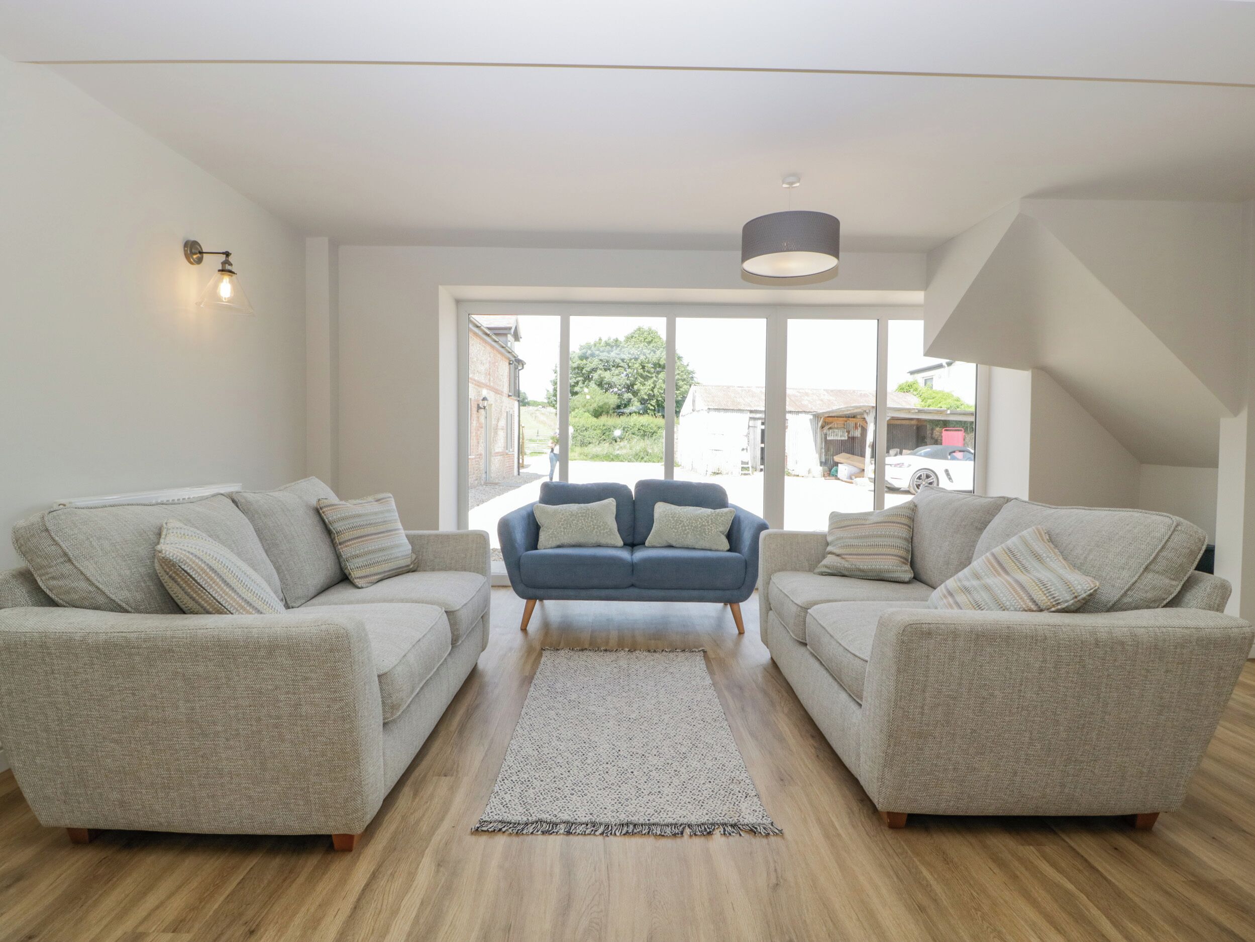 Threshing Barn, Pet Friendly, With Hot Tub In Blandford Saint Mary - Blandford Forum