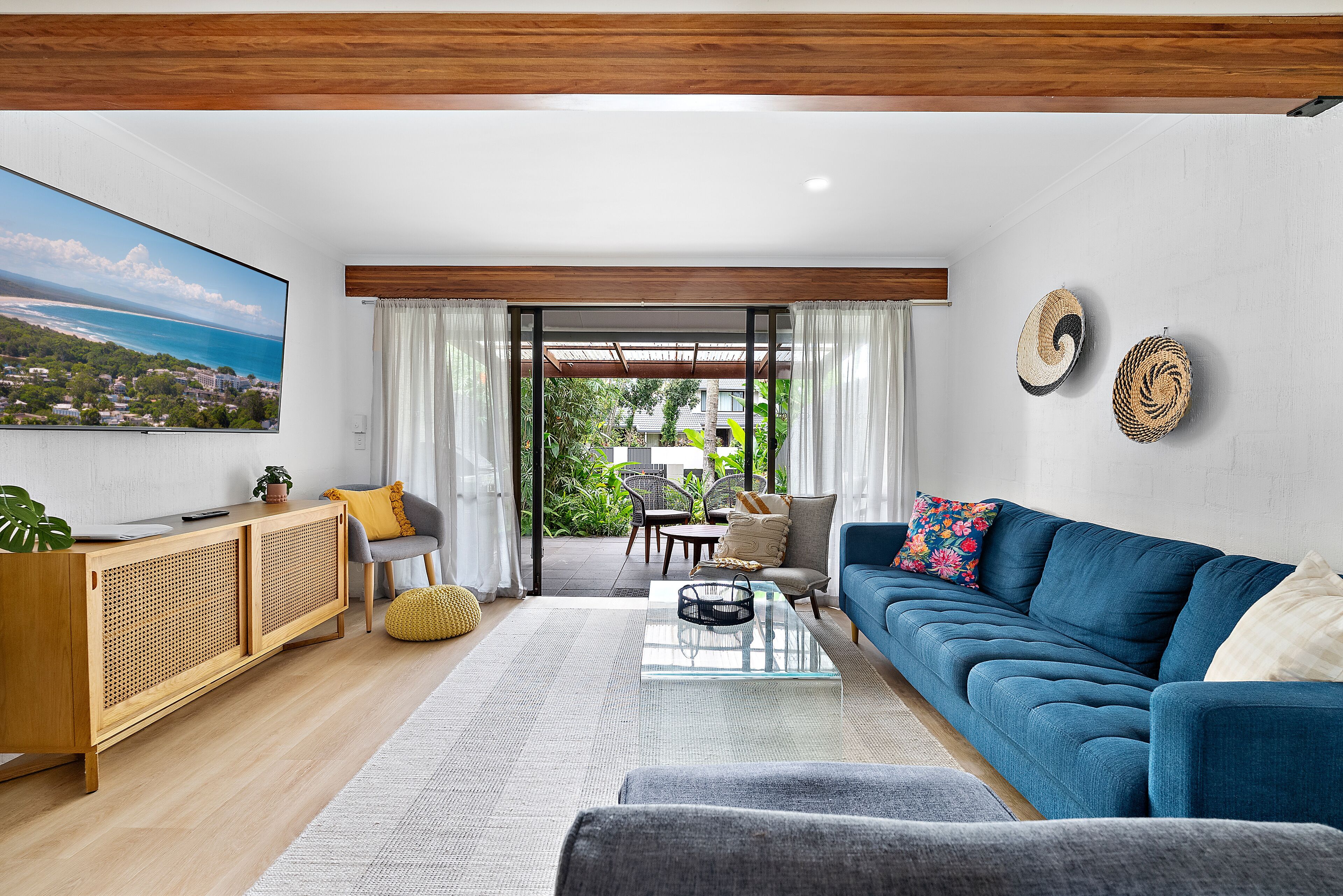 Unit 13 - Stylish Townhouse, Private Courtyard Walk To Beach - ノーサ・ヘッズ