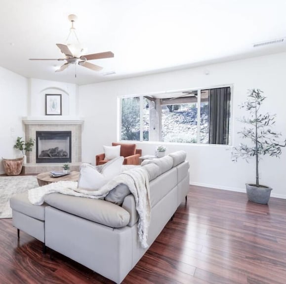 *Gas Fireplace *Spacious *Family Friendly *Hot Tub - 普雷斯科特