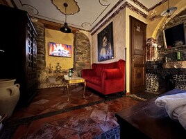 Suíte luxo, banheira de imersão, vista para a montanha | Individualmente decorados, individualmente mobiliados, Wi-Fi de cortesia