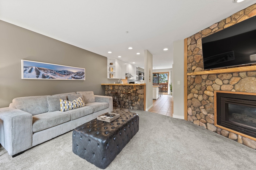 2 Bed/2 Bath Townhouse Located In Snow Creek - Sun Peaks Resort, BC