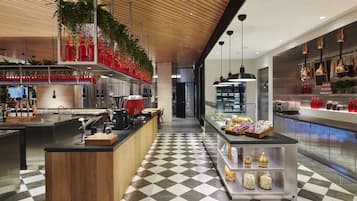 Pequeno-almoço tipo buffet diário (20.00 USD por pessoa)