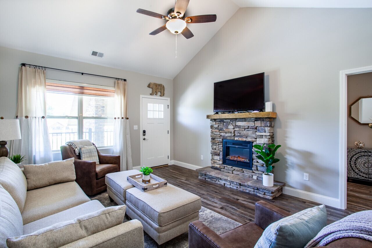 Charming Cades Cove Condo - Community Amenities! - Townsend, TN