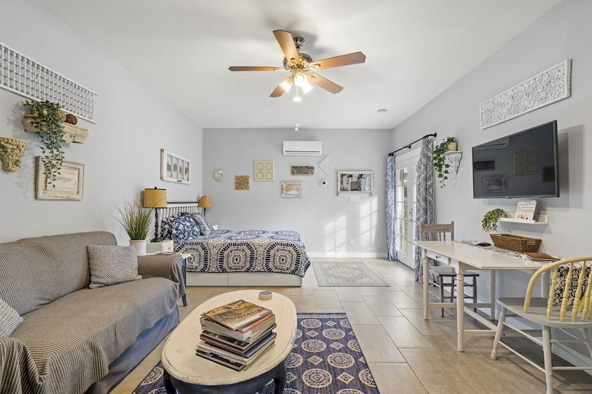 The Hen House: Enchanted Casita Near Downtown Phoenix - Phoenix, AZ