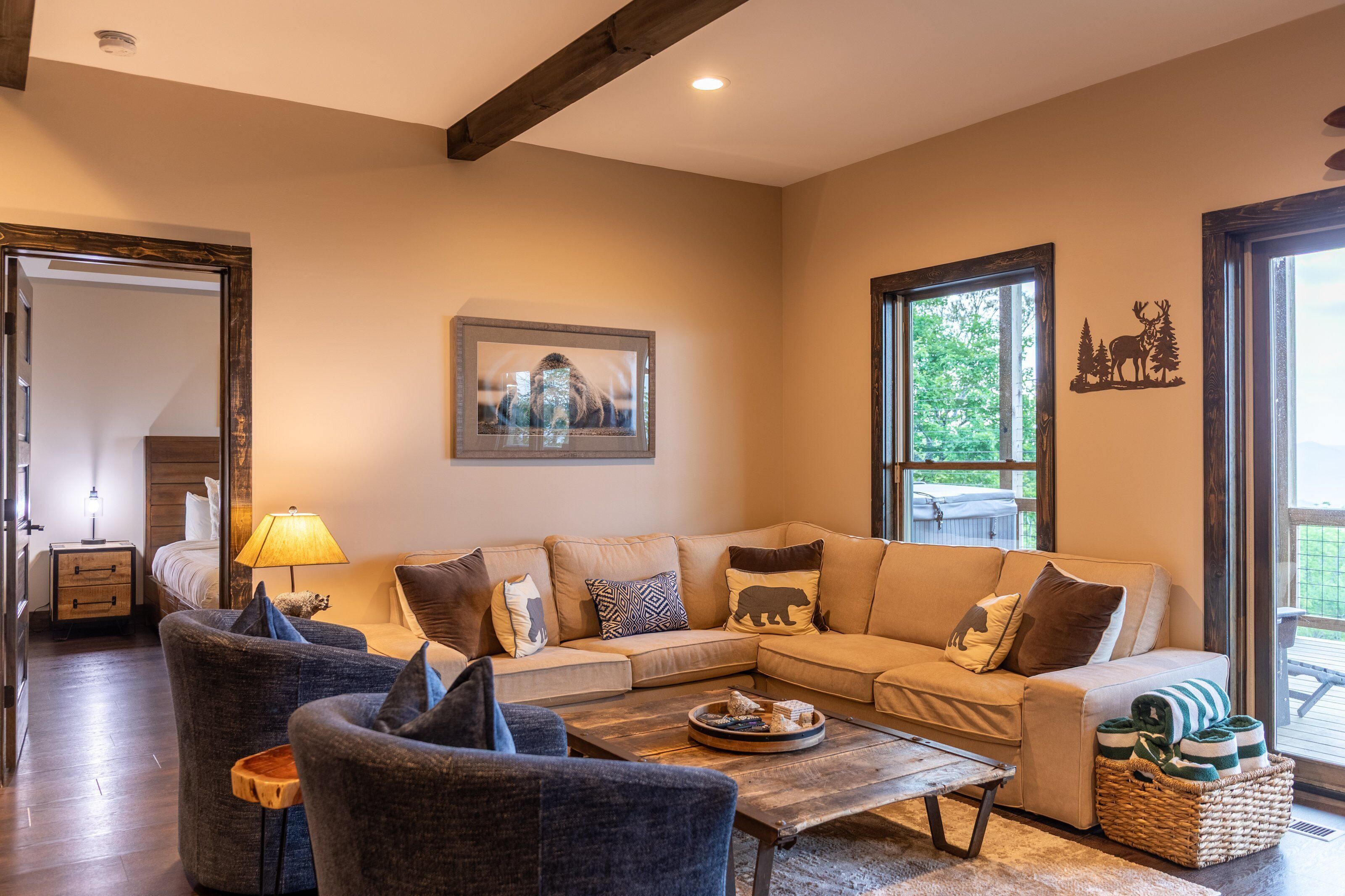 Above And Beyond - Luxury Home. Hot Tub, Game Room, Theater, Fire Table, Big Views - North Carolina