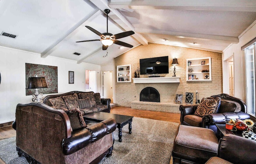 Spacious Retreat In The Heart Of Lubbock! Excellent Neighborhood ! - Lubbock, TX