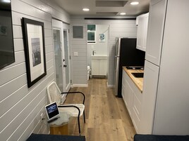 Quarto Duplo Romântico para 1 Pessoa | Roupa de alta qualidade, com decoração personalizada 