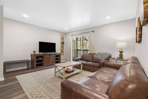 Hillside Duo - 2 Units In The Vineyards Resort - Branson, MO
