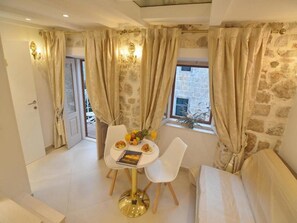 Apartamento (Superior One Bedroom Apartment with B) | Interior