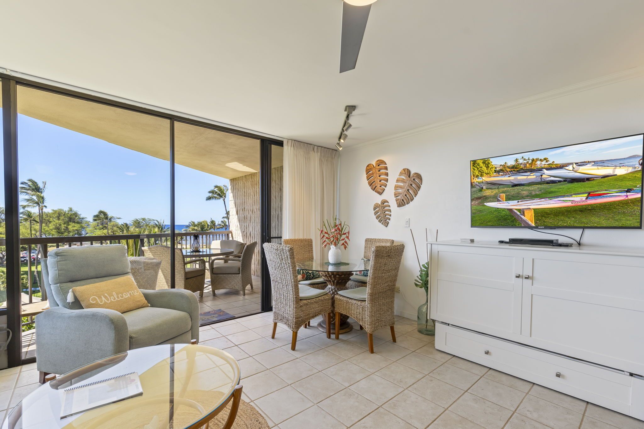 Top Floor One Bedroom With King Bed, On The Ocean - Maui, HI