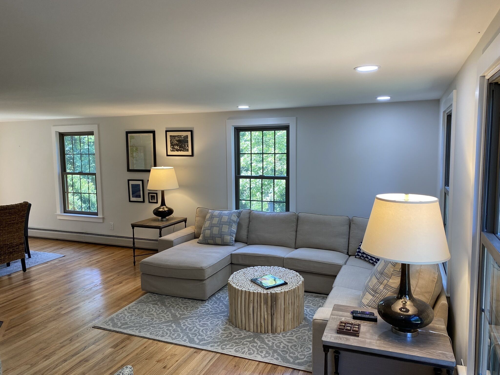North Chatham Retreat  Renovated 3br, 3.5ba + Bonus, 2900 Sq Ft - Chatham, MA