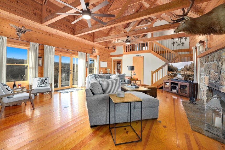 Log Home On Beaver Lake, Big Views, Big Fun!! - Fayetteville, AR