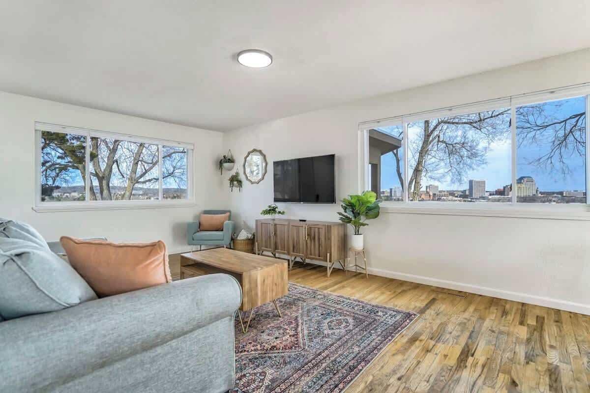 Skyline Overlook! Panoramic Views & Hot Tub! - Colorado Springs, CO