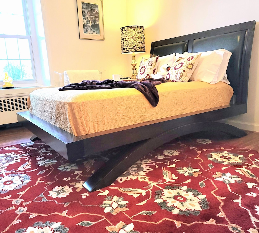 Waterfront 1-bedroom Apartment Just 10 Minutes Drive To Santander Arena - Reading, PA