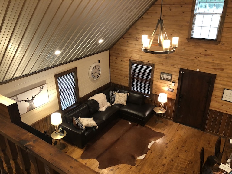 Charming 3 Bedroom 2 Bath Cabin Near Sardis Lake - Mississippi