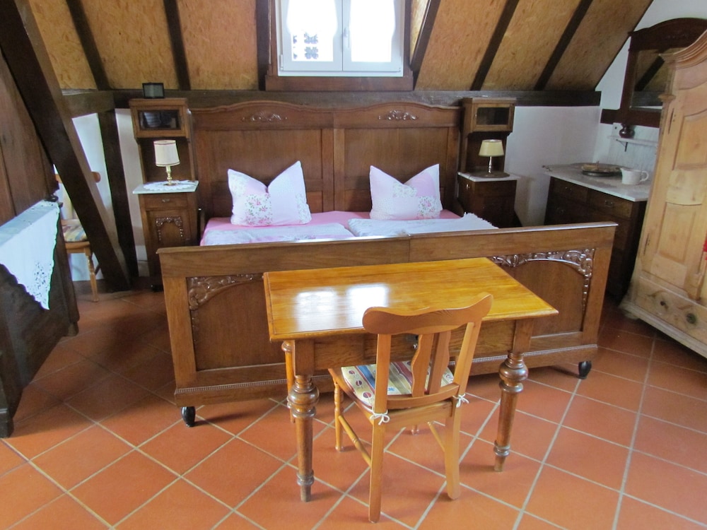 Gîte Des Châteaux-forts, Roof-only House With Loft Character - Forêt-Noire