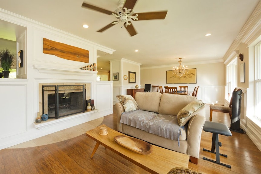 Parklike 4 Bedroom Anthuriumhouse, 3+ Acres, Peaceful, Gated, Convenient - ヒロ, HI