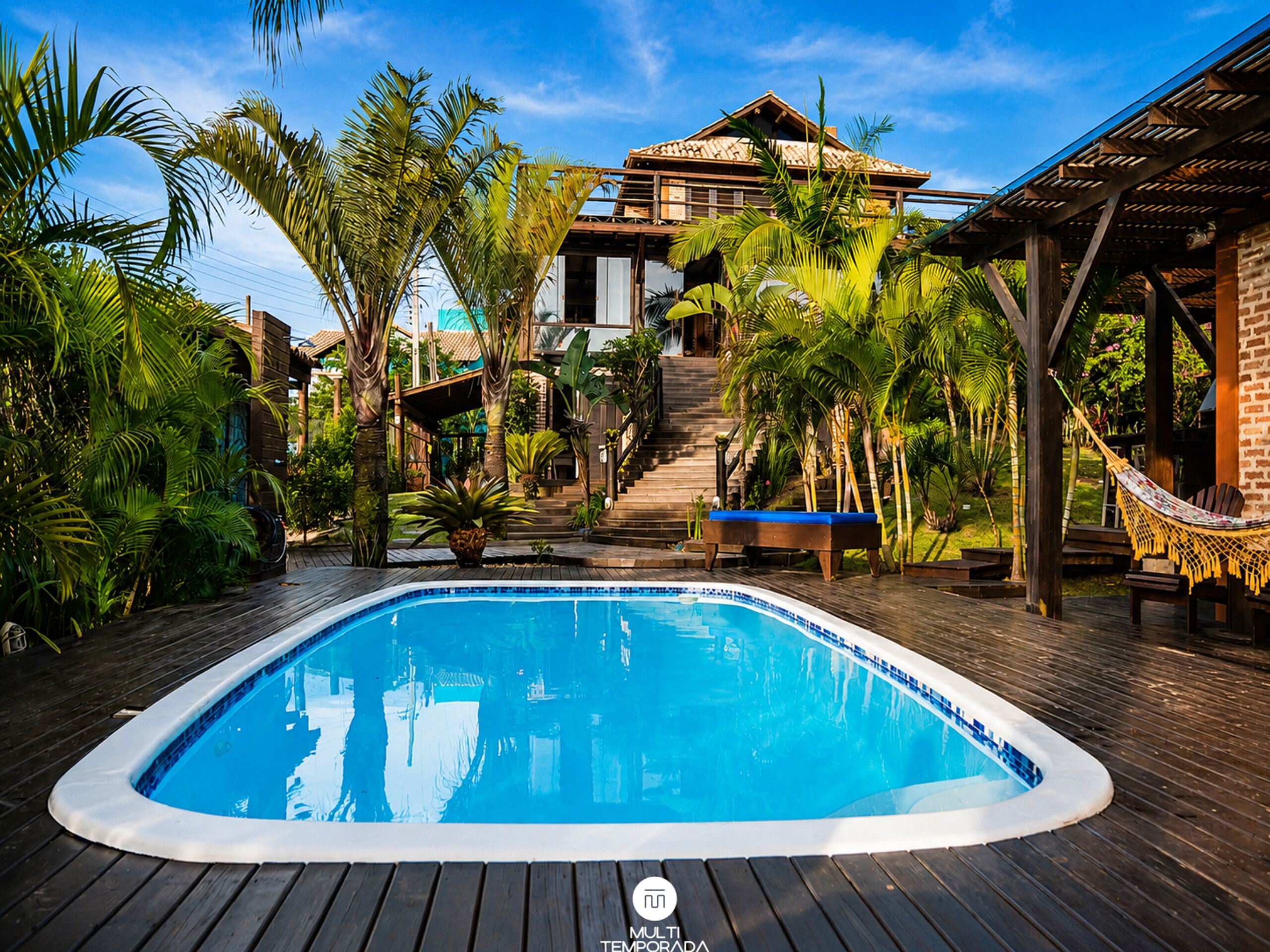 Studio Jardim - Ibiraquera Life | Piscina | Piscina exterior, guarda-sóis, espreguiçadeiras 