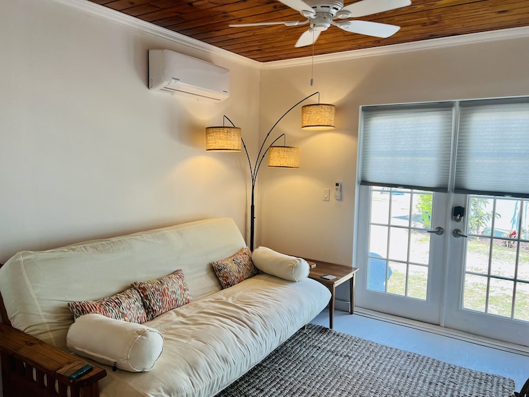 Newly Renovated Cottage Steps From The Water - Caribbean