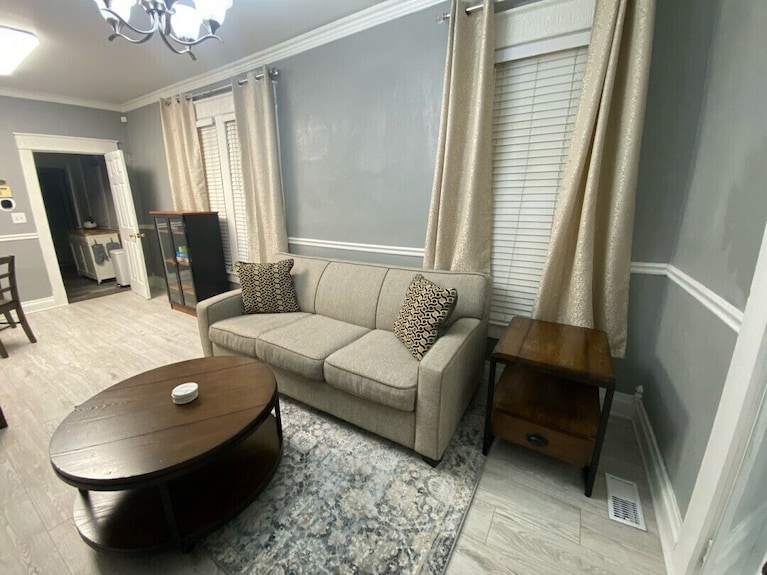 West Plaza Cozy Comfort Unit A - International Plaza, Kansas City