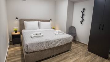 Apartamento Comfort | Secretária, secretária adequada para computadores portáteis