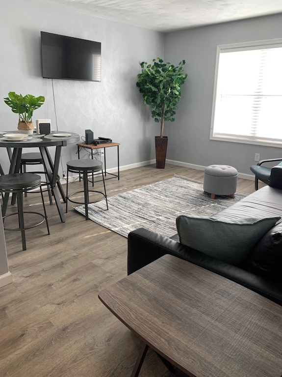 Put Your Toes In The Sand - Beautiful 1br Condo A Block From The Oceanfront - Virginia