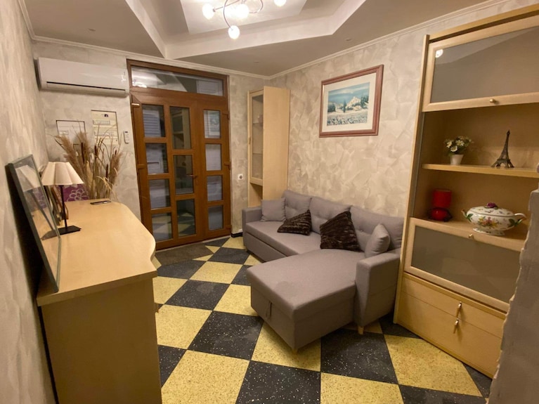 Charming Apartment In The Heart Of Tarascon - Camargue