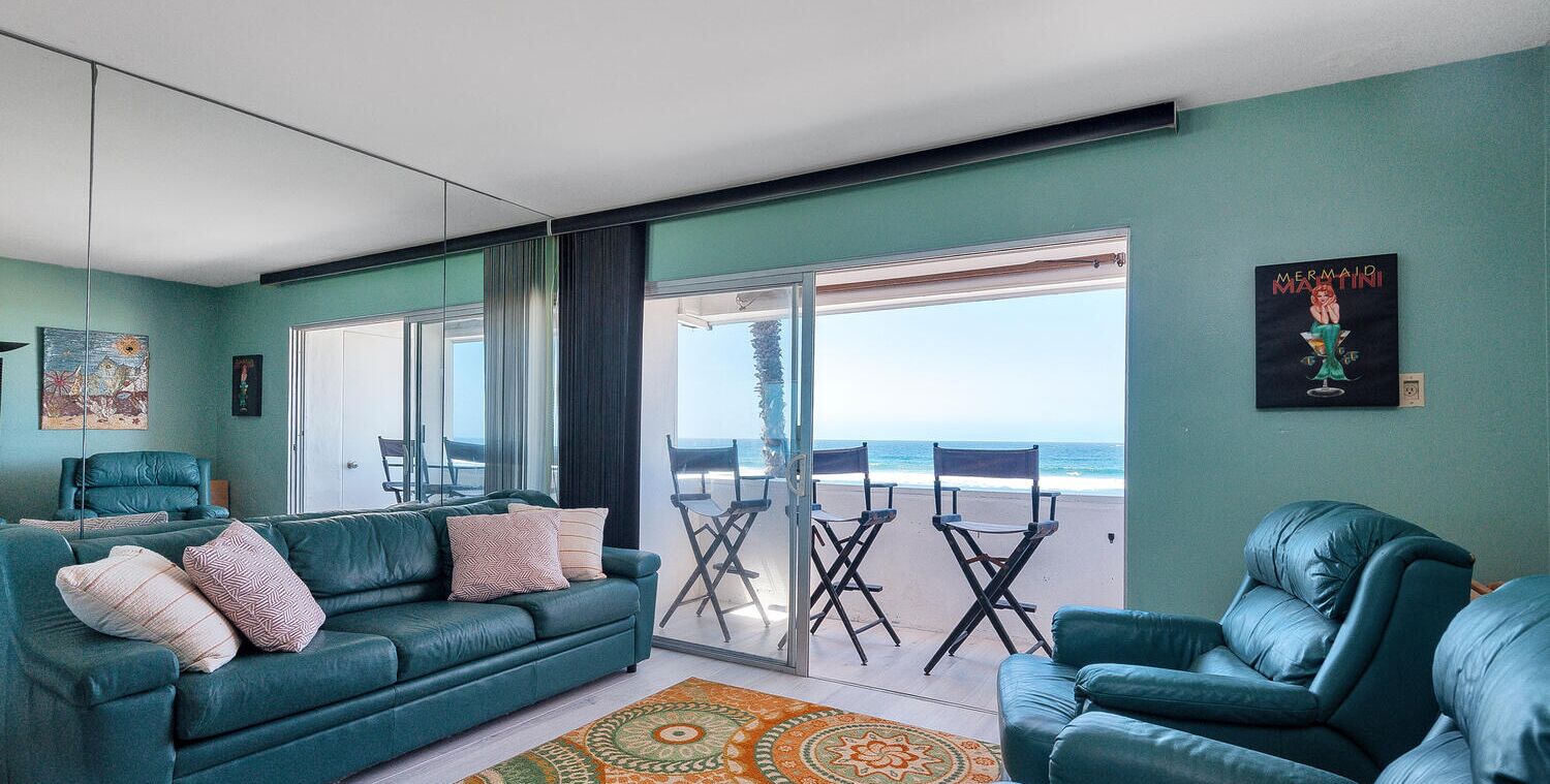 Mission Beach Beachfront Condo With Incredible Ocean And Beach Views! - Mission Bay, CA