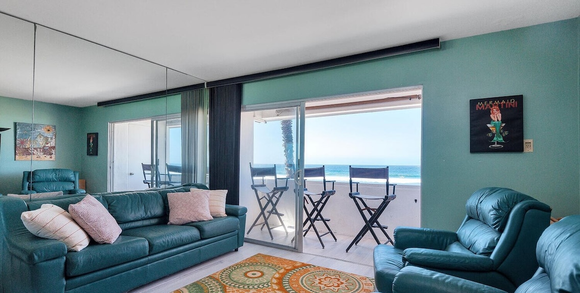 Mission Beach Beachfront Condo With Incredible Ocean And Beach Views! - Mission Bay, CA
