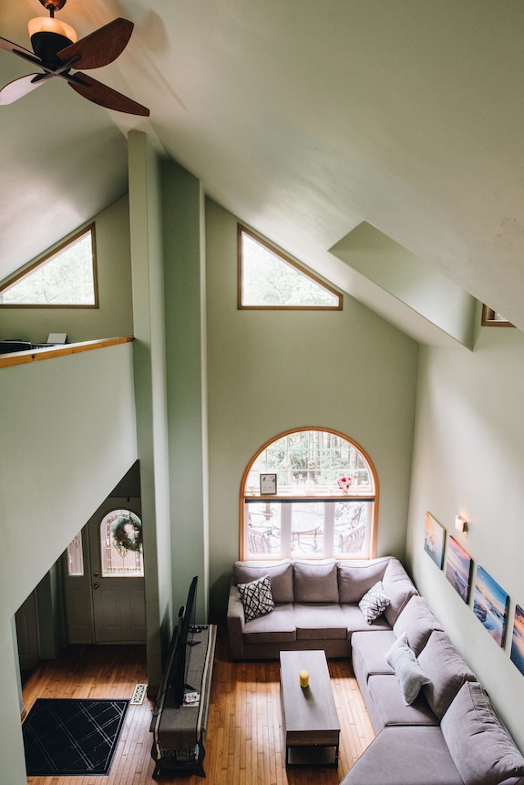 Spacious -Custom Build Lakehouse-strtt-2025-158 - Ontario