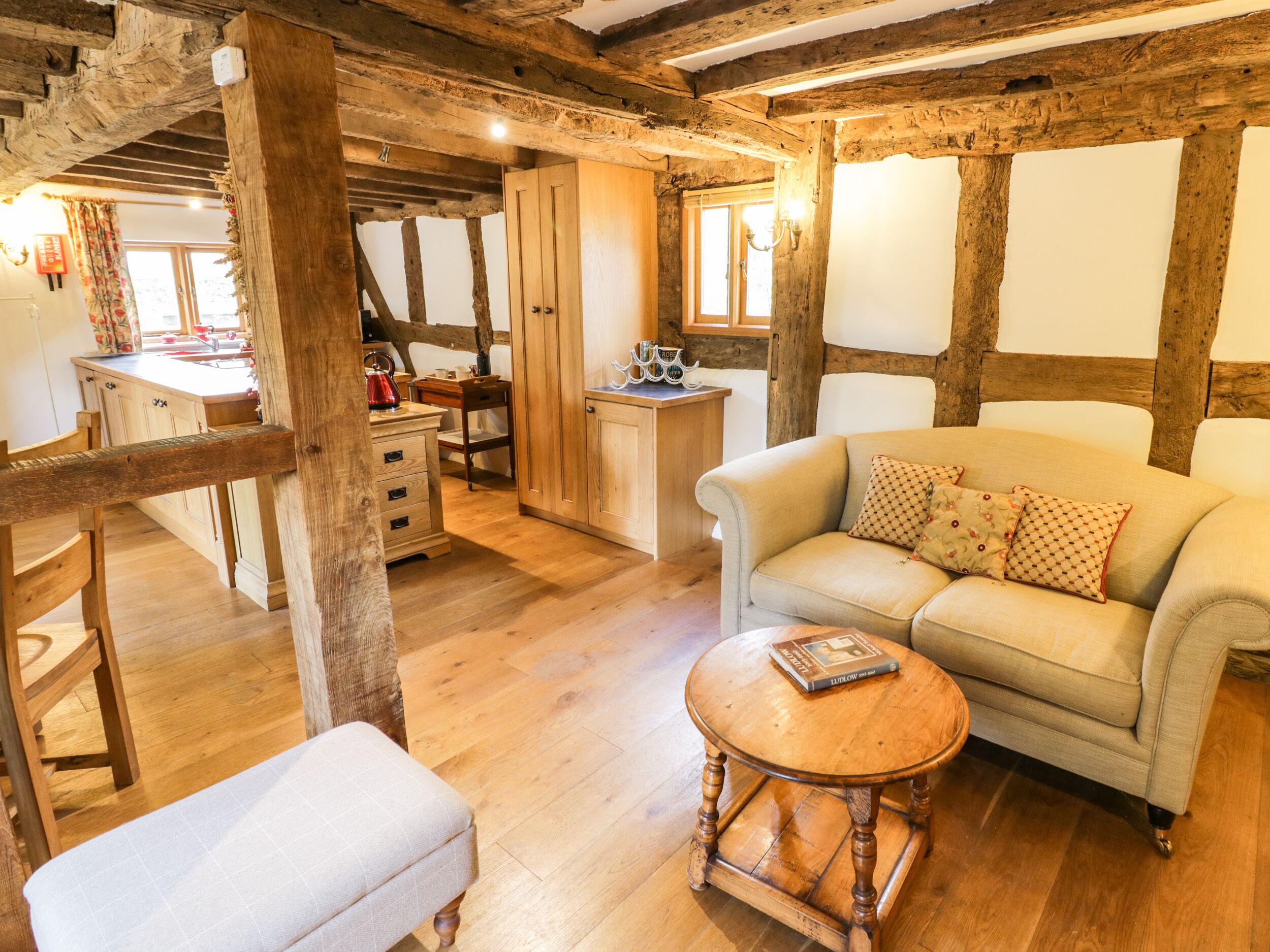 Manor Cottage, Romantic, Character Holiday Cottage In Church Stretton - Church Stretton