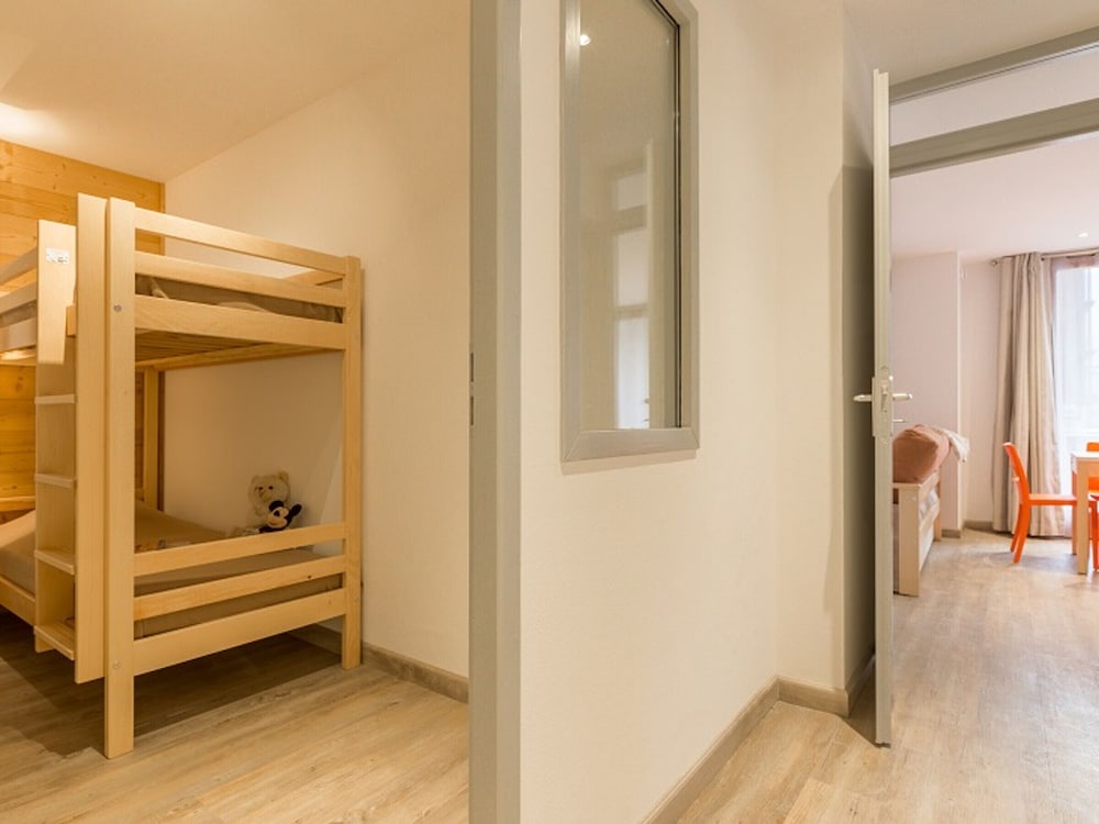 Renovated Apartment Near Ski Slopes With Free Wifi & Terrace - Briançon