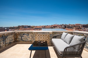 Quarto casal luxo, sacada | Terraço/pátio