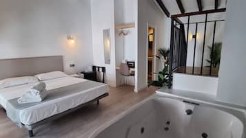 Quarto Premium | Minibar, cofre no quarto, secretária, Wi-fi grátis