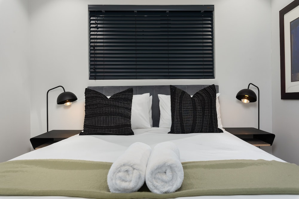 Luxe 16 On Bree Apartment | Immaculate Views - Le Cap