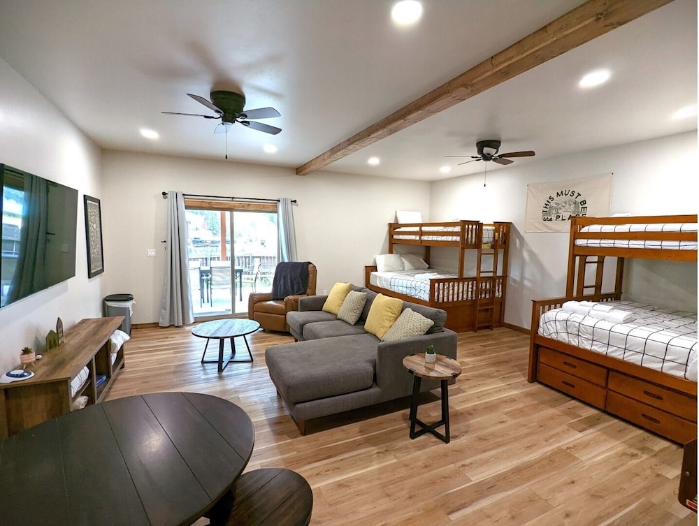 The Lost Yeti Hideaway - Downtown Rr! - Hot Tub - Firepit - Bunkroom - Wi-fi + - Red River, NM