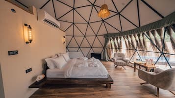 Quarto Duplo Design | Roupa de alta qualidade, camas de colchão viscoelástico, minibar